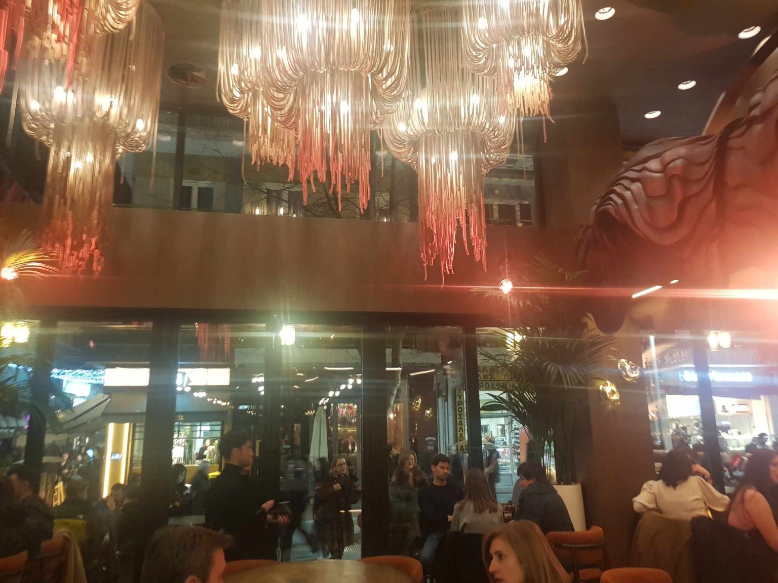 Kozanimedia: Ήρθε και αλλάζει τη νύχτα και τον… καφέ της Κοζάνης – Το ...