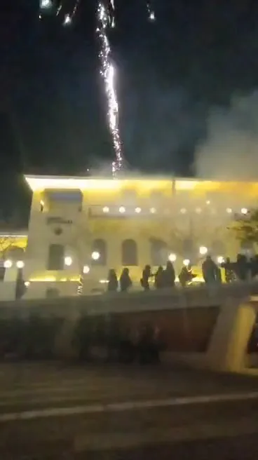 Kozanimedia: Nέο βίντεο από τον “πόλεμο” των επικίνδυνων πυροτεχνημάτων ...