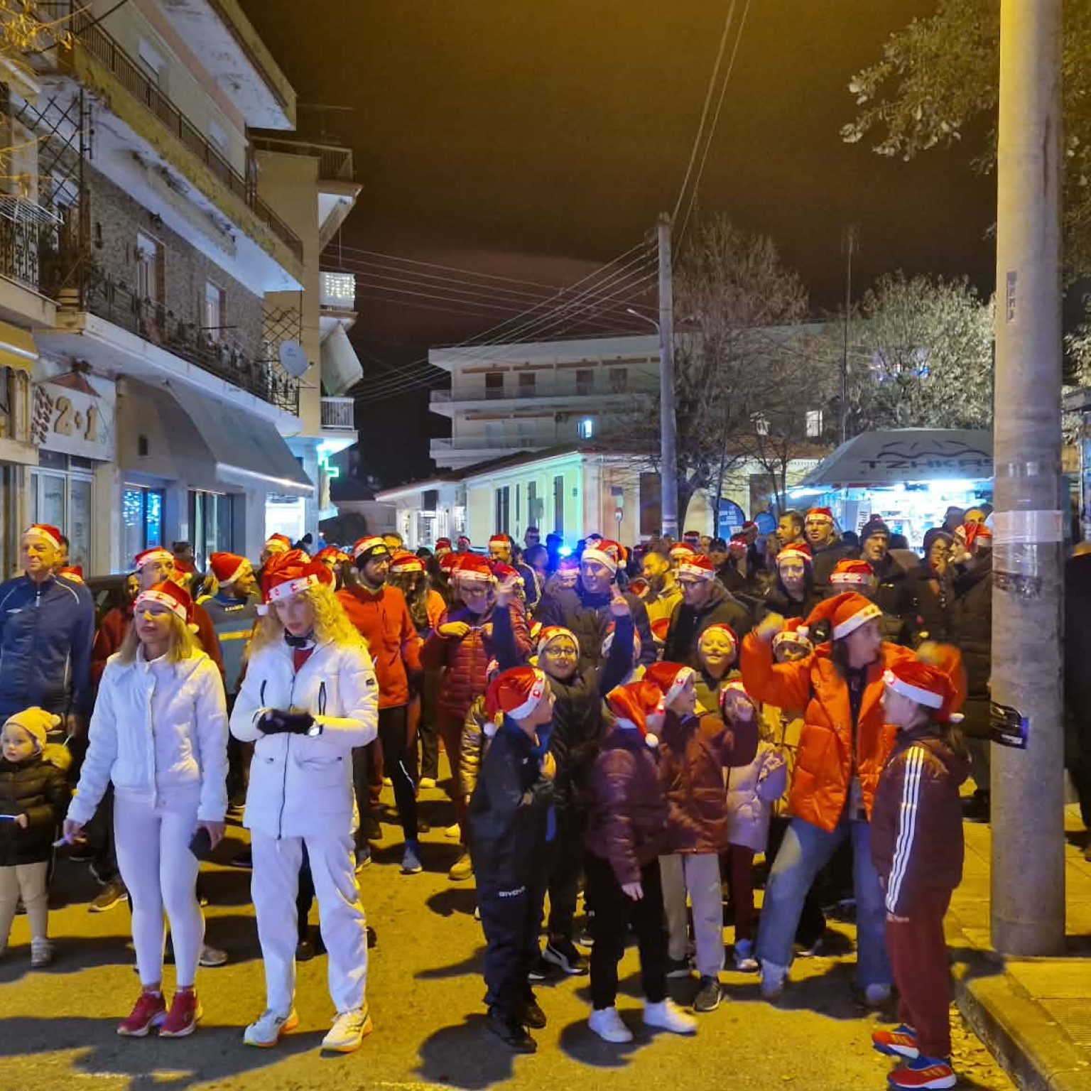 Kozanimedia: Mε μεγάλη επιτυχία ο φιλανθρωπικός αγώνας «Santa Run» στην ...
