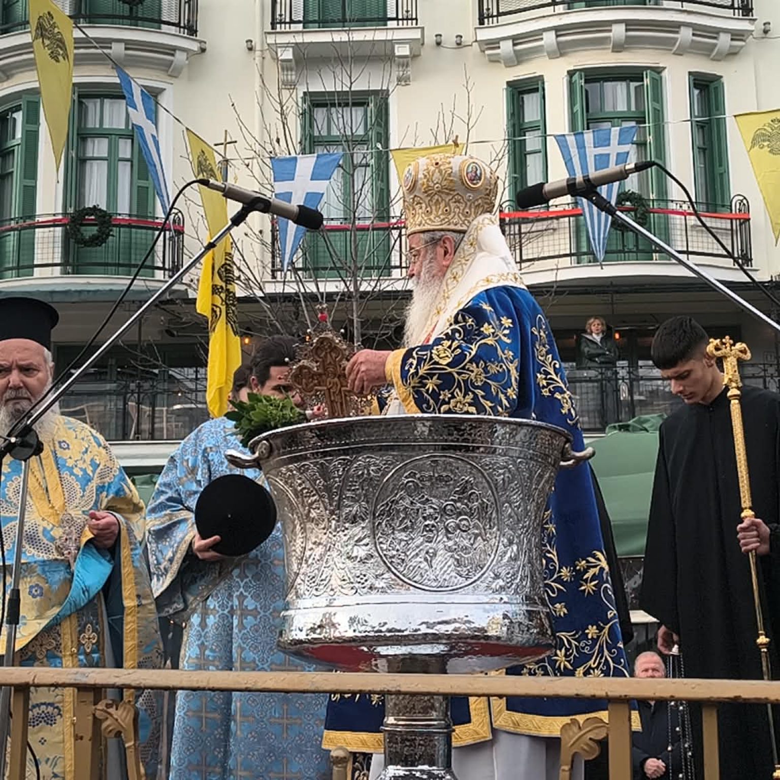 Kozanimedia: Η λειτουργία των Θεοφανείων στην κεντρική πλατεία Κοζάνης ...