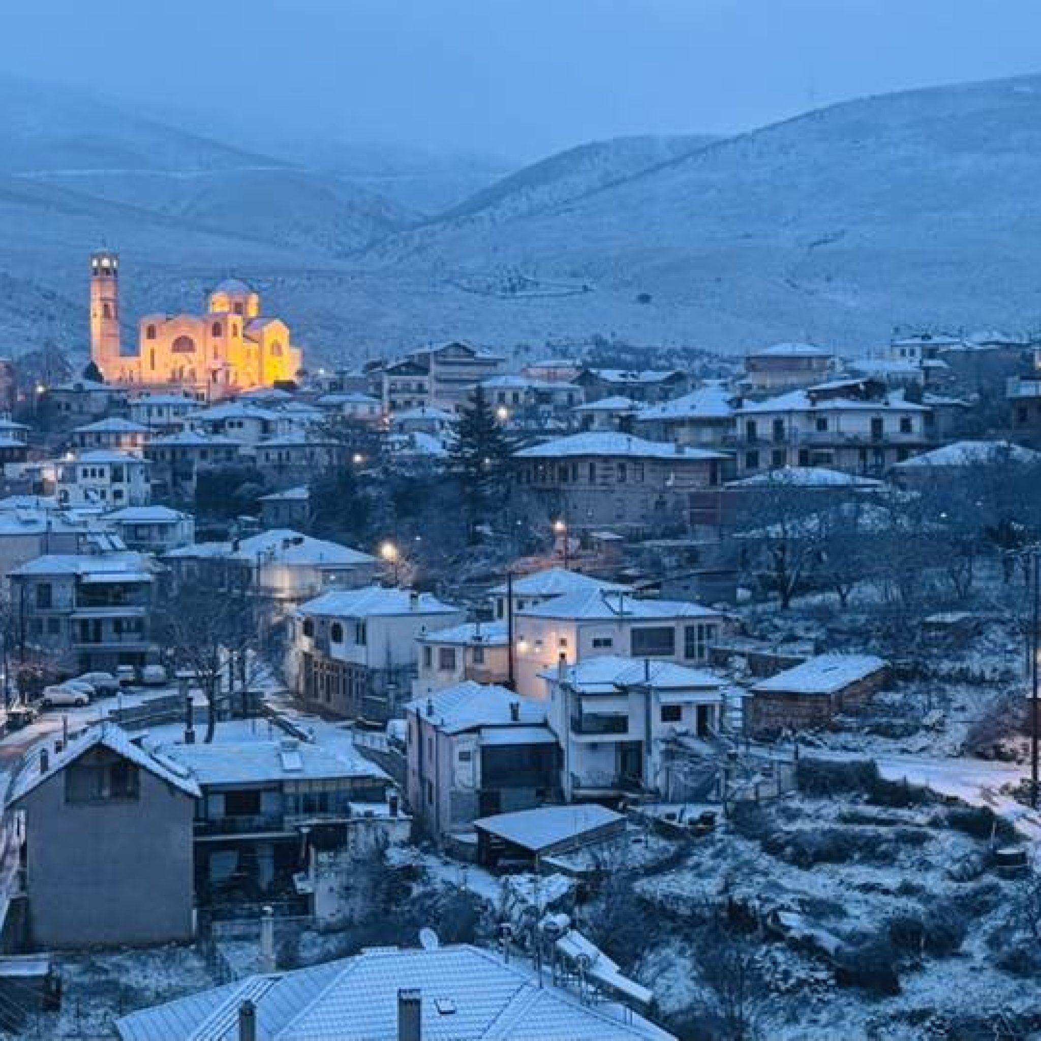 Kozanimedia: Στα “λευκά”…ξύπνησε η ιστορική πόλη της Σιάτιστας ...