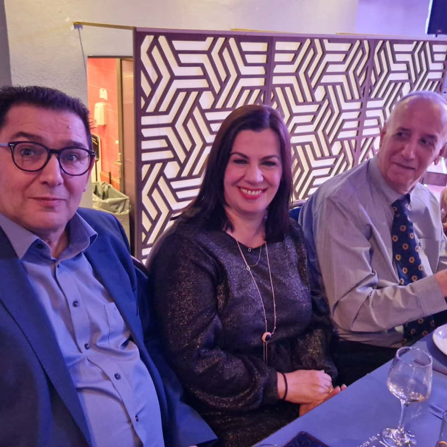 Kozanimedia: Όλη η…Νέα Δημοκρατία ήταν στο “KyΚΛΟΝ”-Η ομιλία της ...